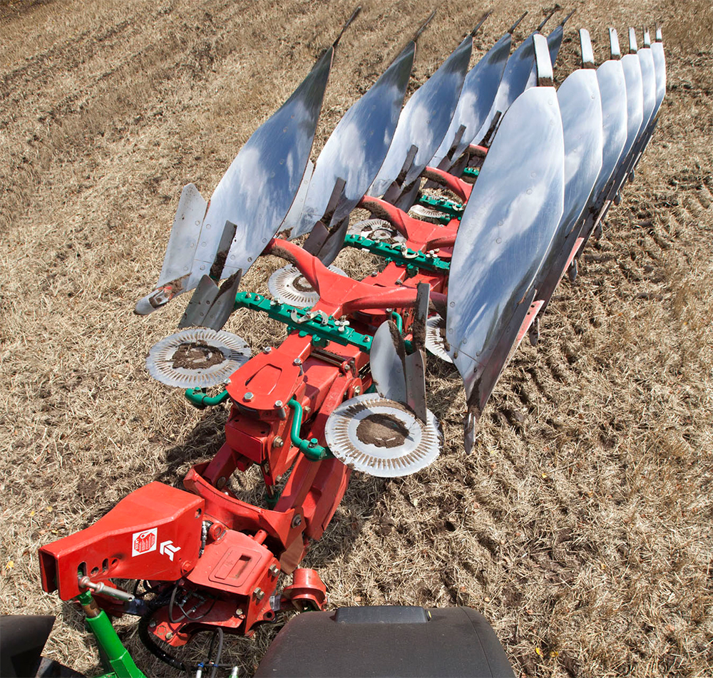 Kverneland i-Plough launched at Lamma - Farming UK News