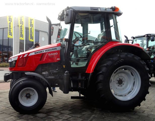 Massey Ferguson 5400 Series Dyna-4 Steep Nose-5420 from Farming UK
