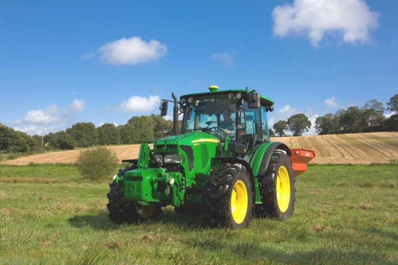 John Deere Updates 5r Series Tractors For 2019 Farm Business